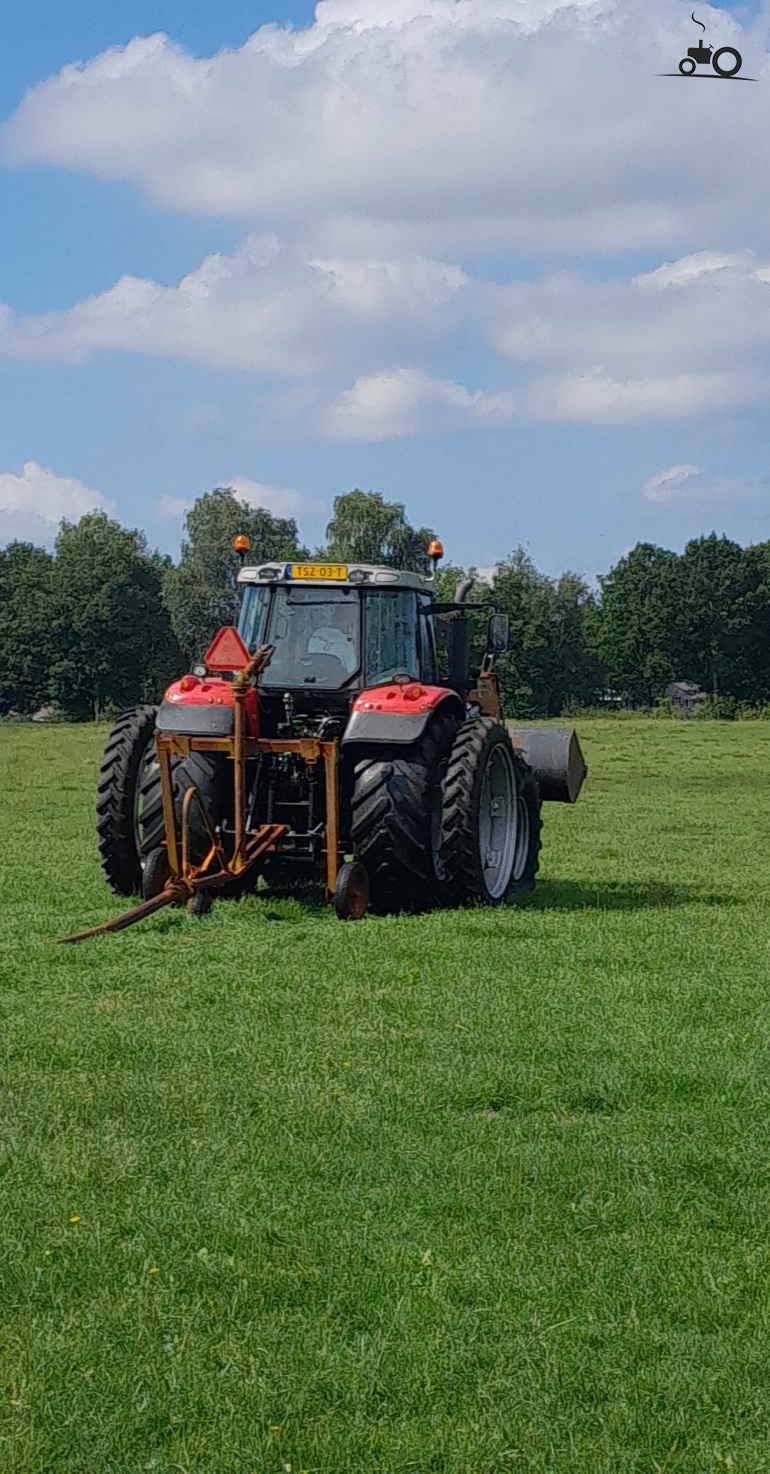 Foto Massey Ferguson 6465 Dyna-6 #1483576