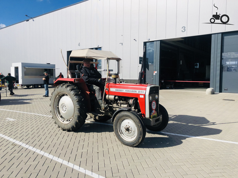 Foto Massey Ferguson 240 #1493287