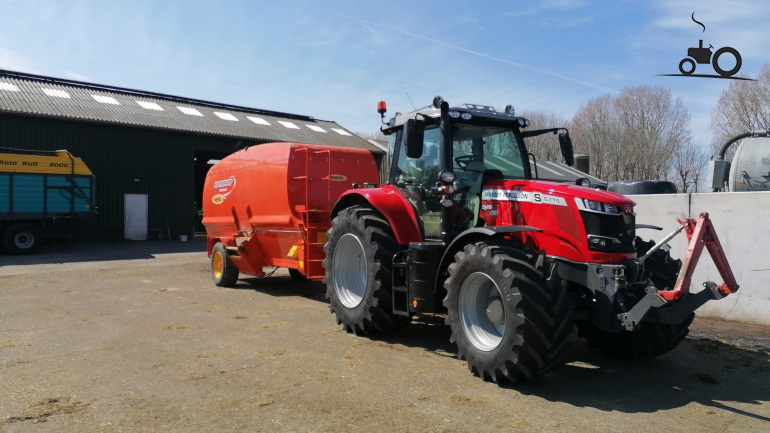Foto Massey Ferguson 6715S #1495532
