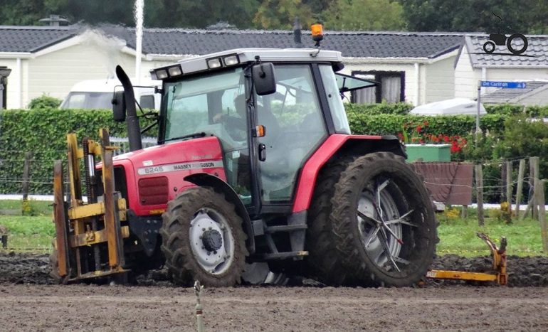Foto Massey Ferguson 6245 #1502663