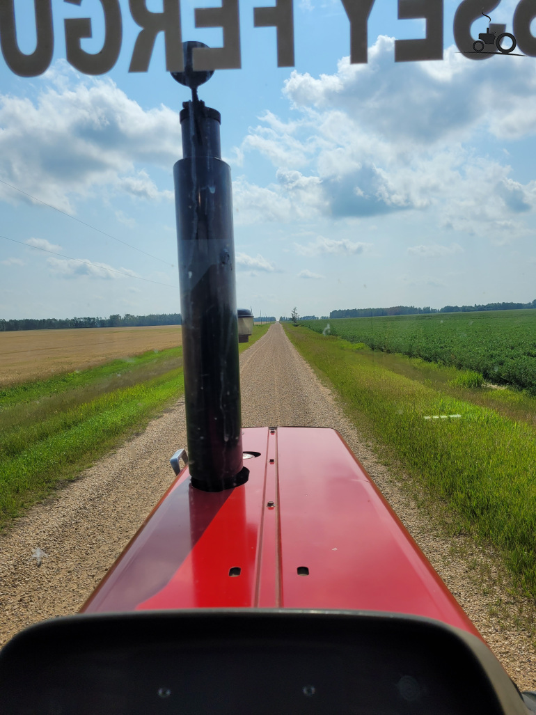 Foto Massey Ferguson 2705 #1531949
