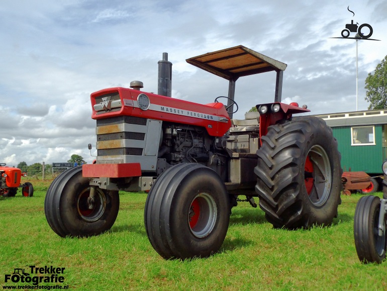 Massey Ferguson 1100 - France - Tracteur image #892713