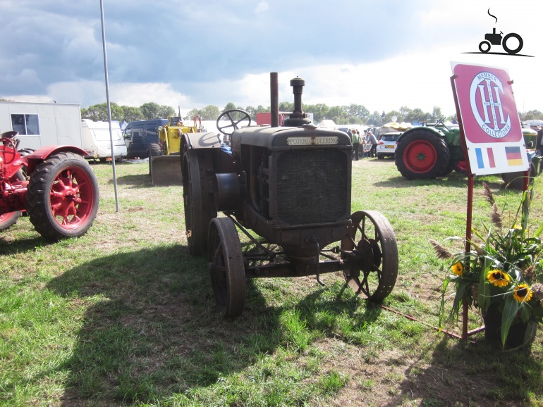 Foto McCormick-Deering 15-30 #1257456