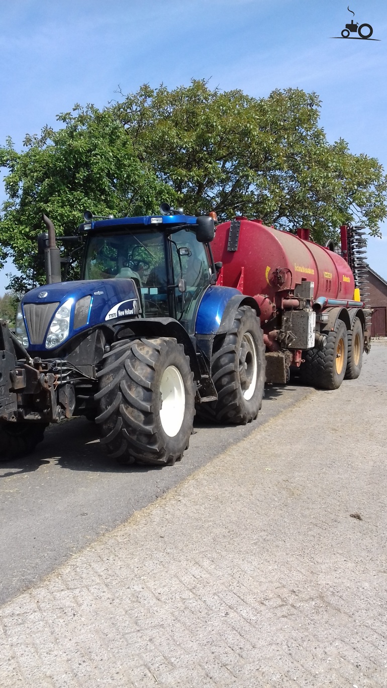 Foto New Holland T 7070 #1297300
