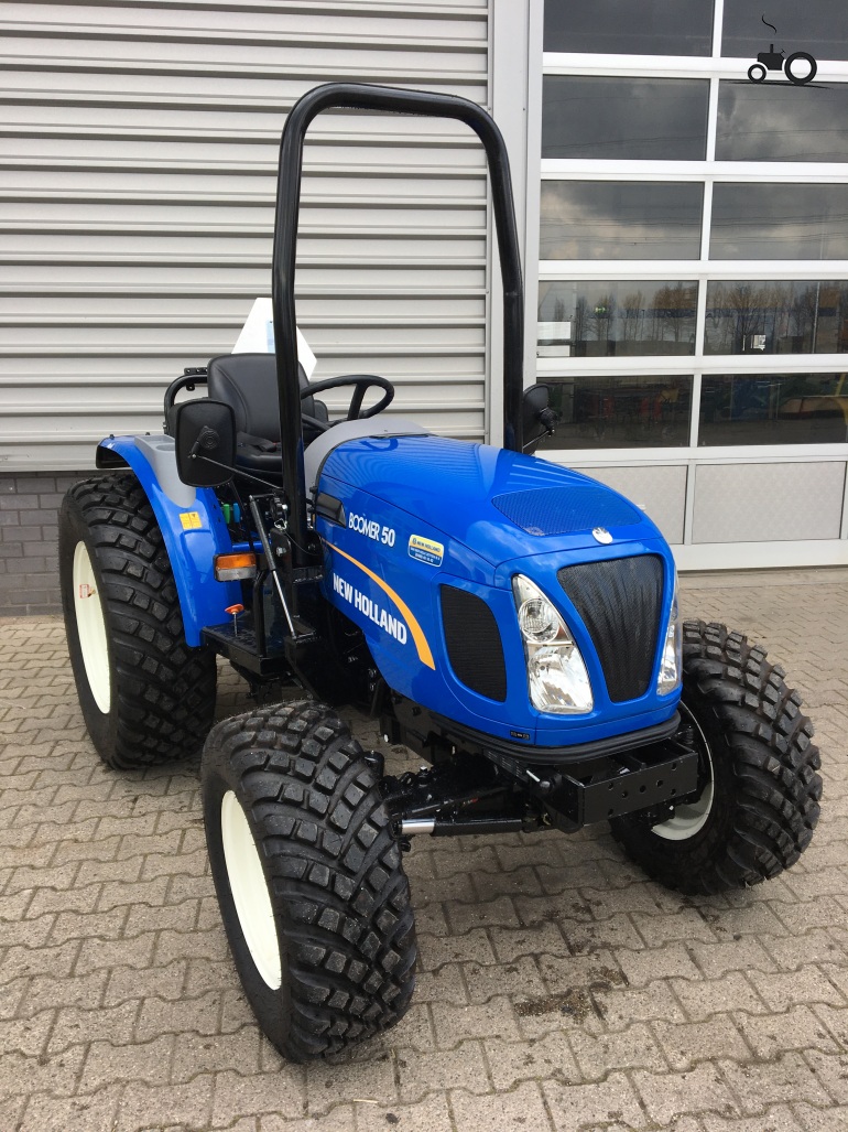 Foto New Holland Boomer #1412767