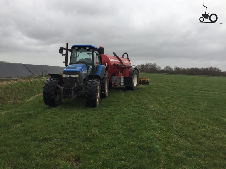 Foto New Holland TM 120 #1457762