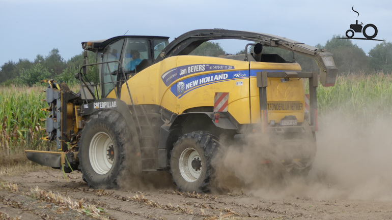 Foto New Holland FR 700 van Jan Bevers BVba