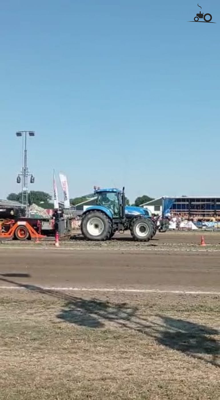 Foto New Holland T 6080 #1489212