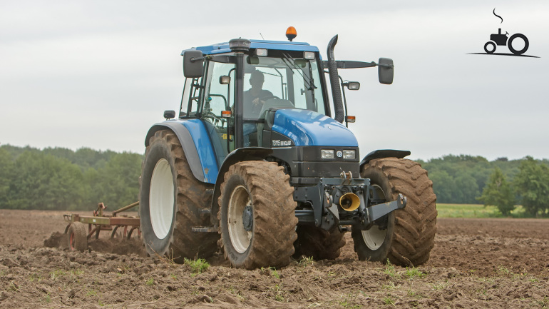 Foto New Holland TS 115 #1490302