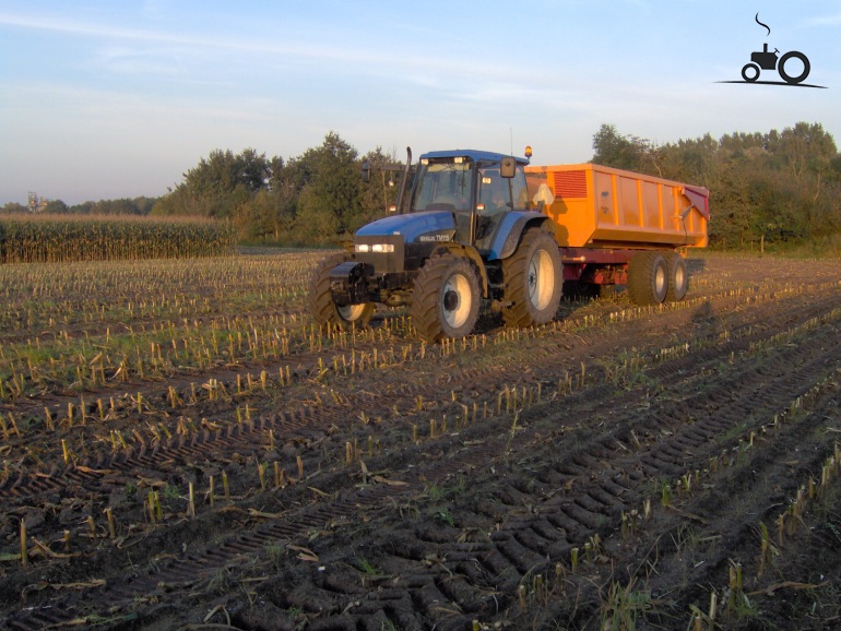 Foto New Holland TM 115 #1500