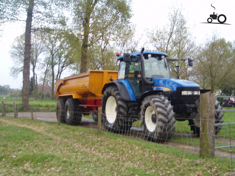 Foto New Holland TM 120 #351065