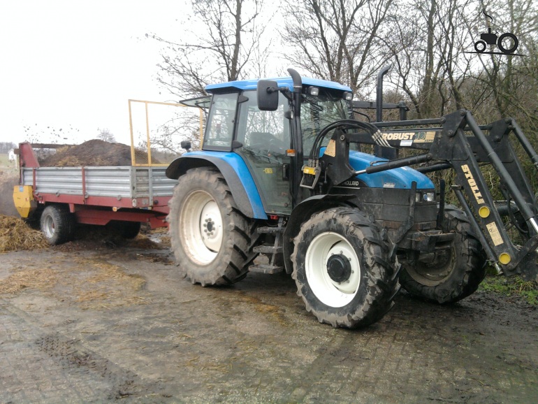 Foto New Holland TS 90 #442696