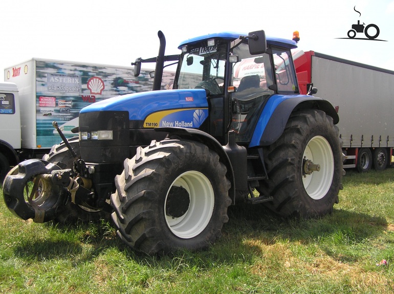 Foto New Holland TM 190 #468560