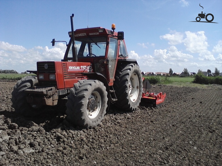 Foto New Holland 110-90 #499888