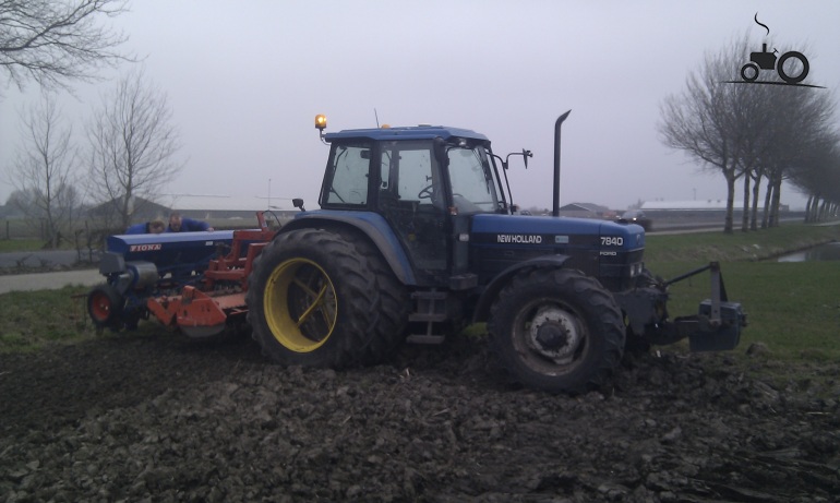 Foto New Holland 7840 #609149