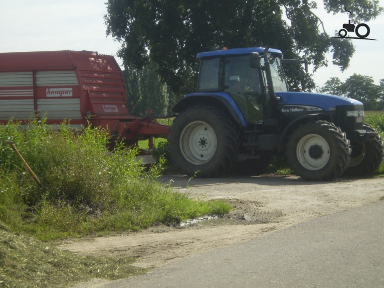 Foto New Holland TM 130 #68788