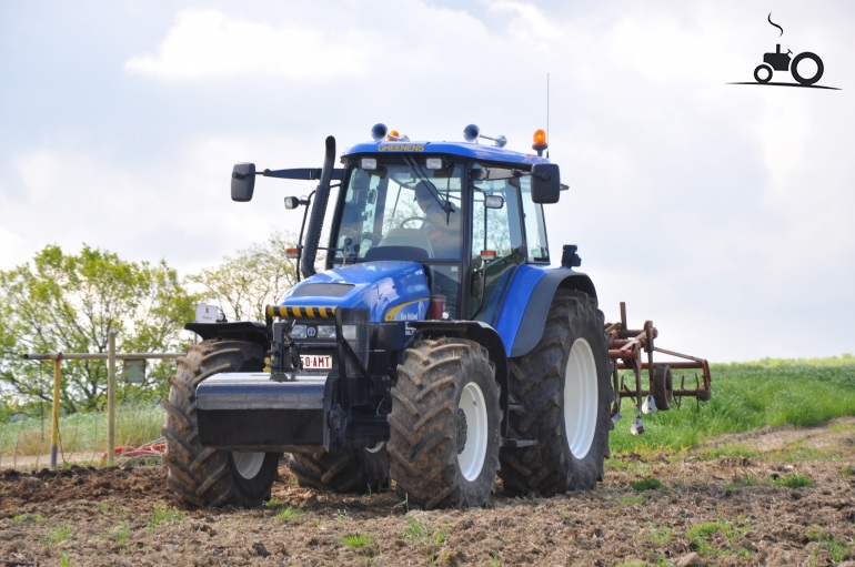 Foto New Holland TM 190 #736772
