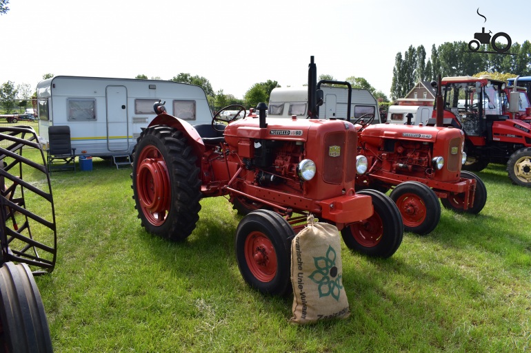 Foto Nuffield 10/60 #1475295