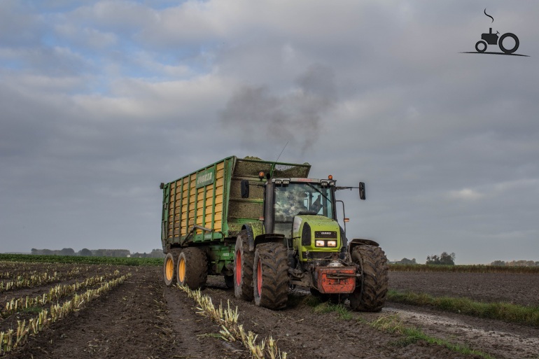 Foto Claas Ares 836 RZ #940612