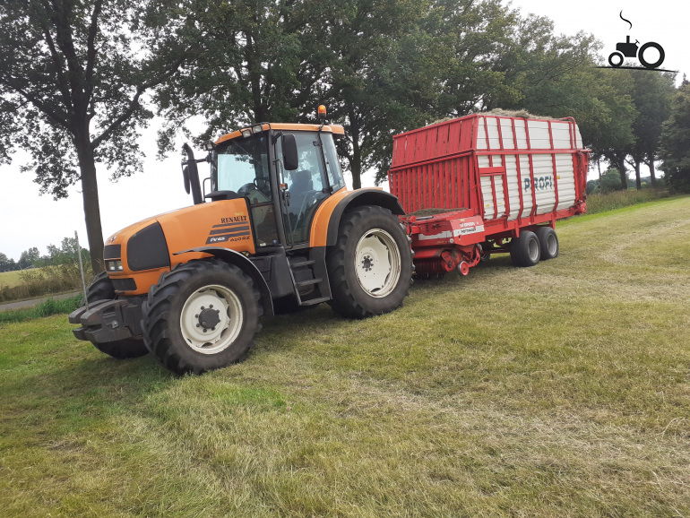 Foto Renault Ares 620 RZ #1483169