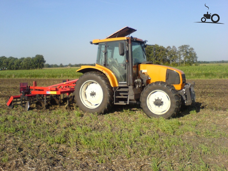 Foto Renault Ares 550 RZ #24221