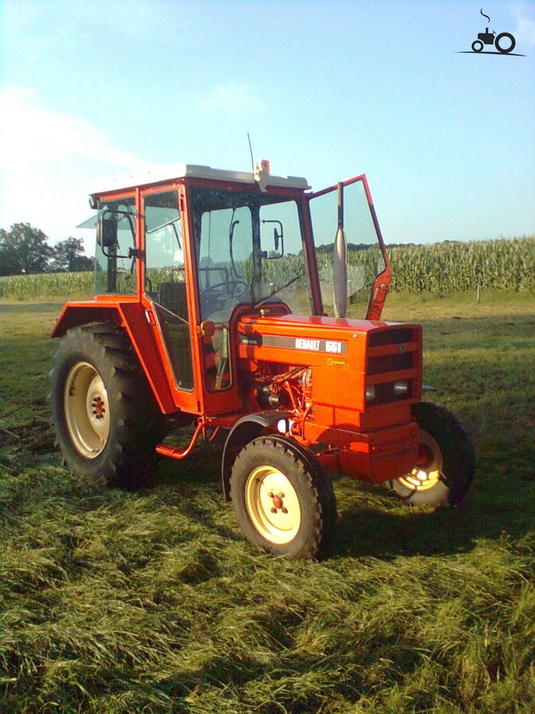 Foto Renault 551 #585273