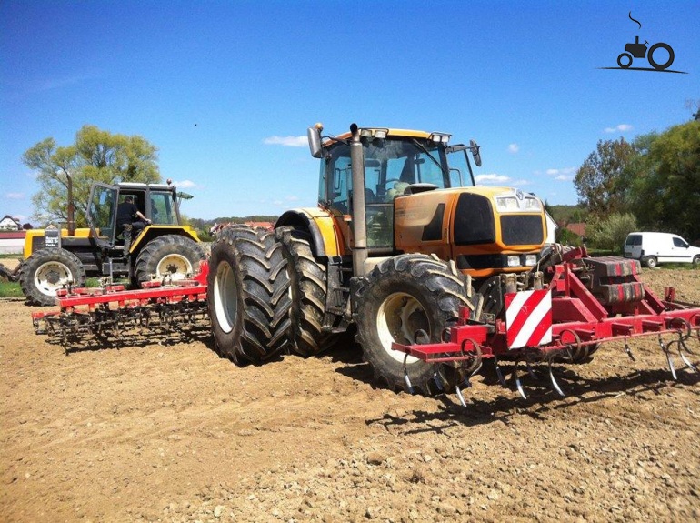 Foto Renault Atles #890415