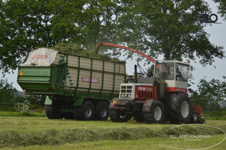 Steyr 8320 - Schweiz - Traktor foto #1507304