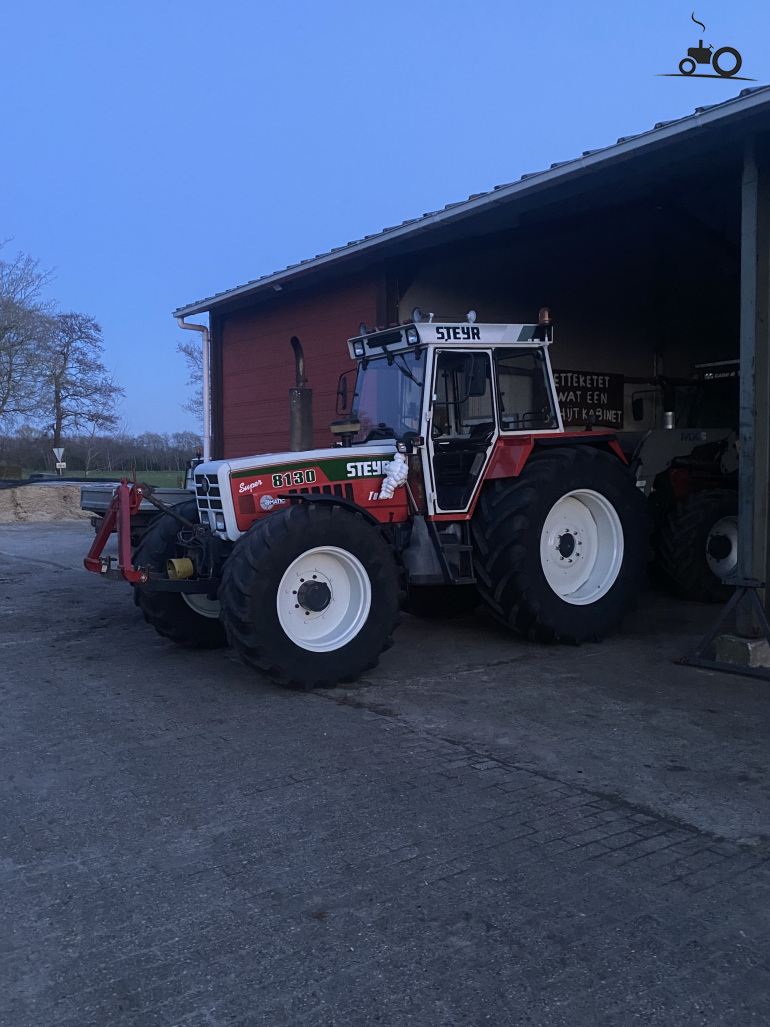 Foto Steyr 8130 Turbo #1550369
