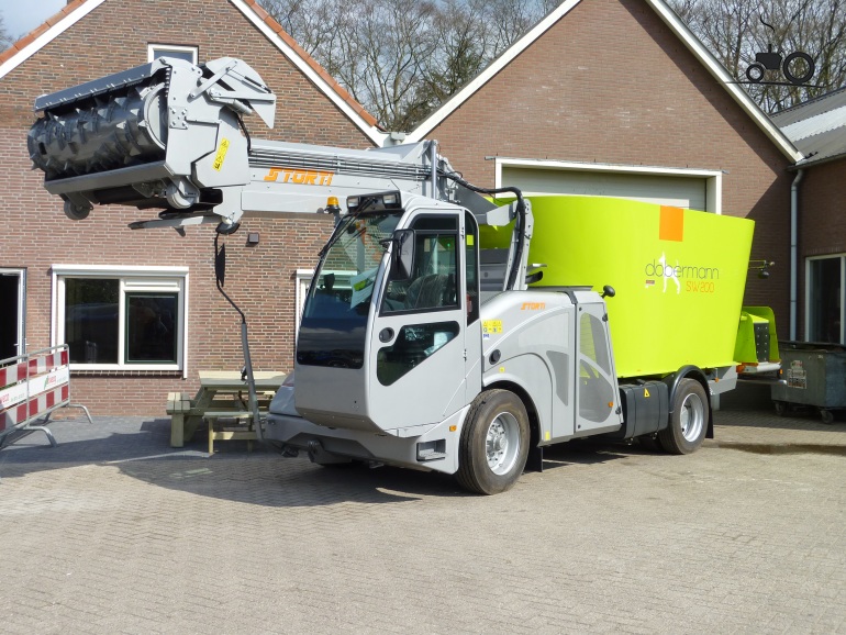 Foto Storti Dobermann SW 200 #625692