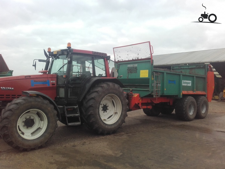 Foto Valtra Valmet 8150 van Loonbedrijf Hartemink