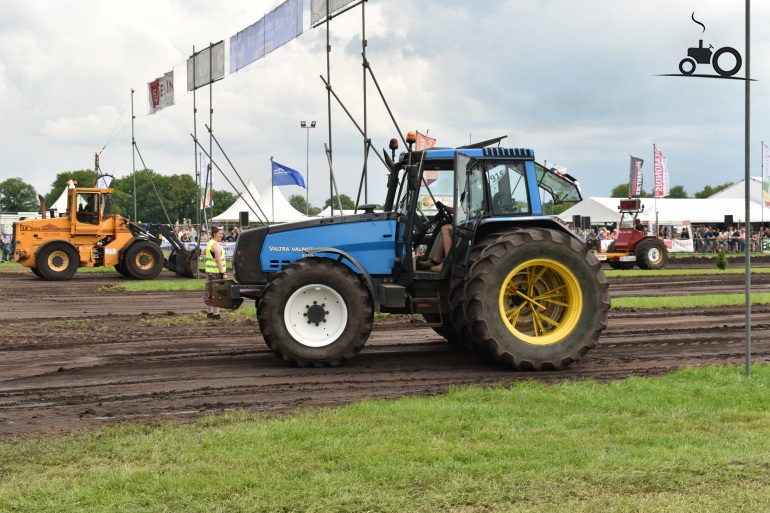 Foto Valtra Valmet 8150 #1572204