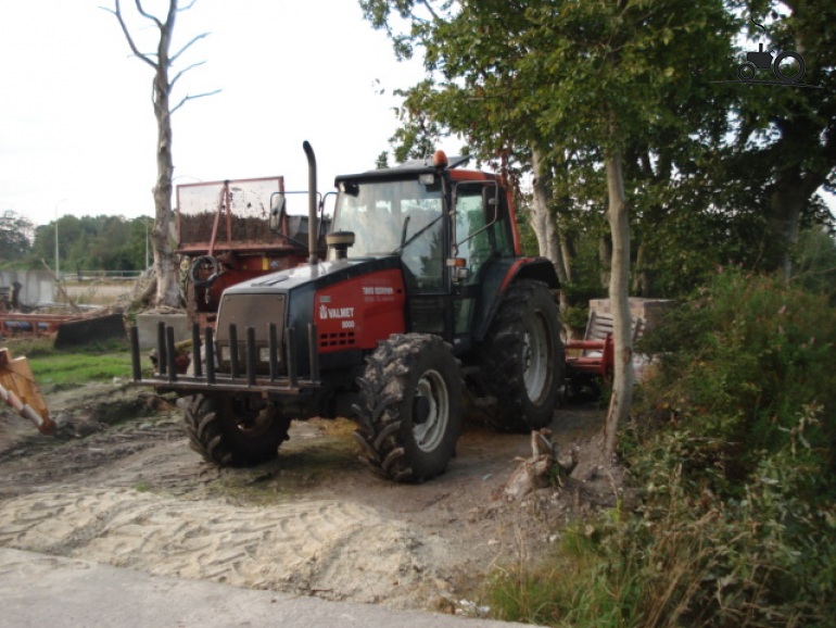 Foto Valtra Valmet 8000 #180427