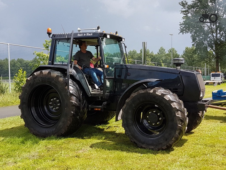 Foto Valtra Valmet 8450 #973960