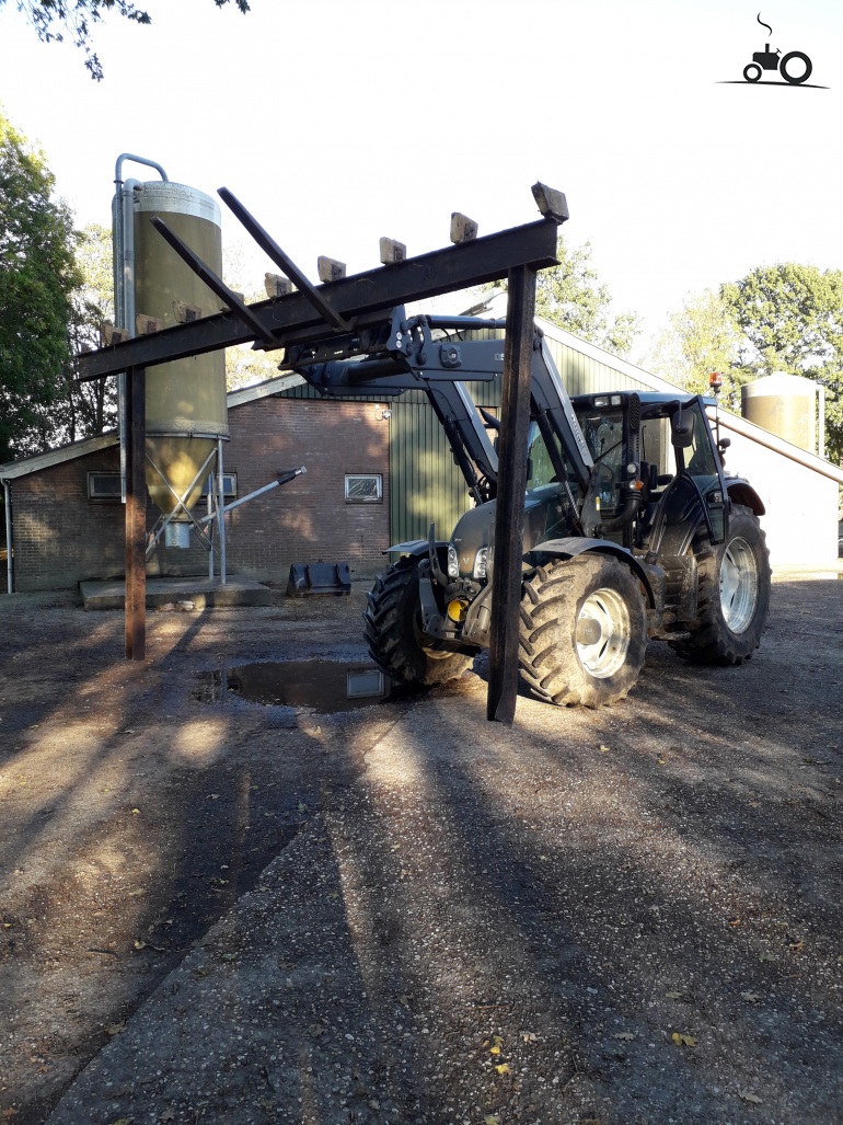 Foto Valtra N143 #1258544