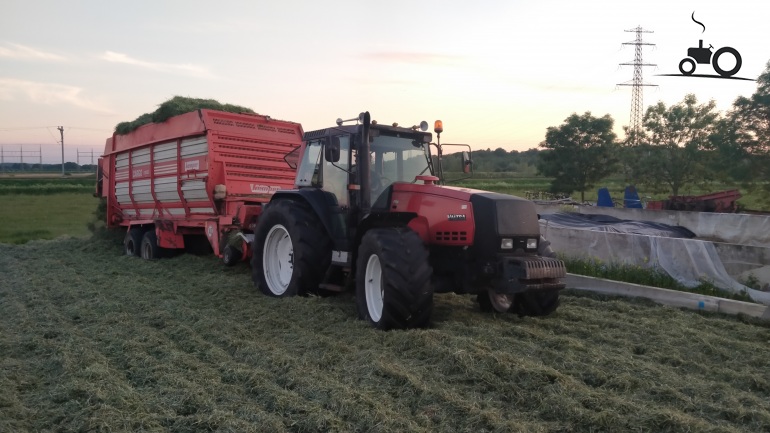Foto Valtra 8150 #1419807