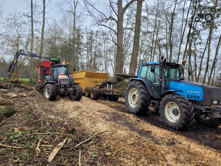 Foto Valtra 8150 #1500387
