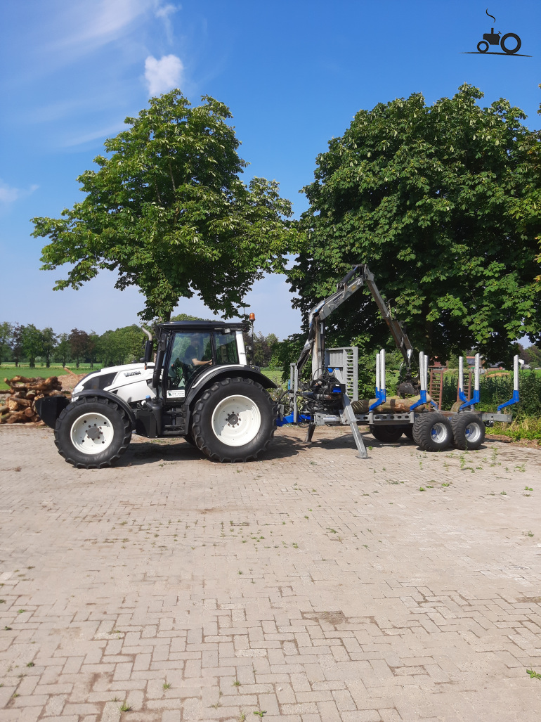 Foto Valtra N143 #1526427
