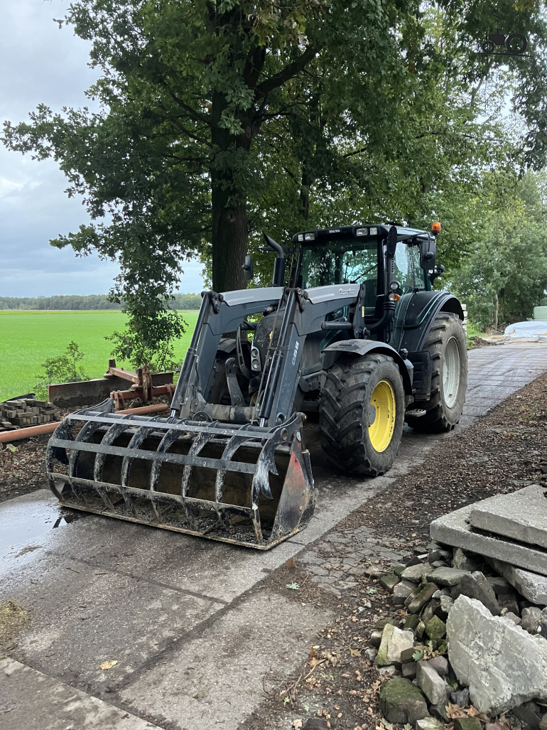 Foto Valtra N143 #1542919