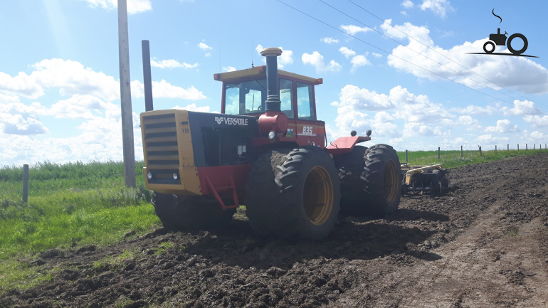 Foto Versatile 835 #1512357