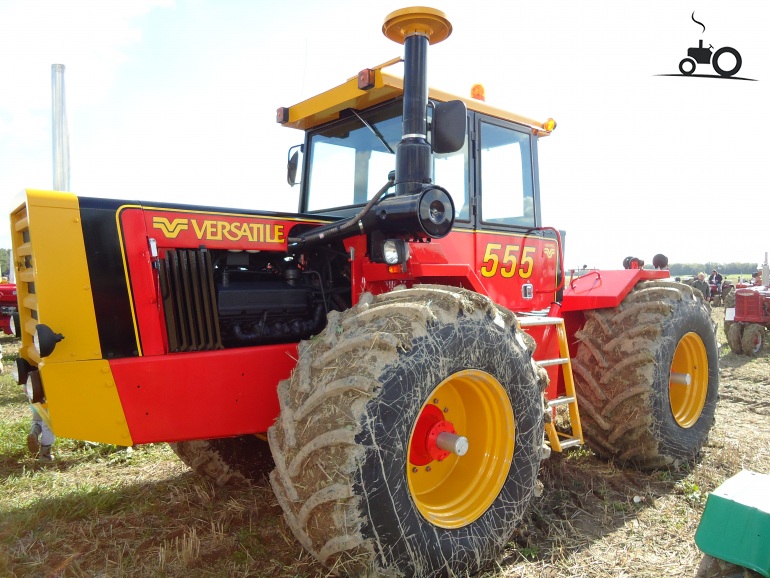 Foto Versatile 555 #402686