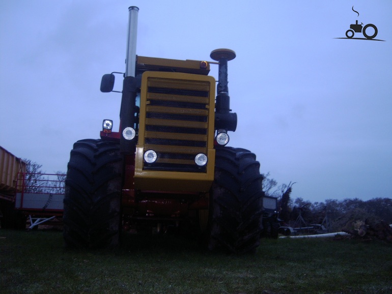 Foto Versatile 555 #617691