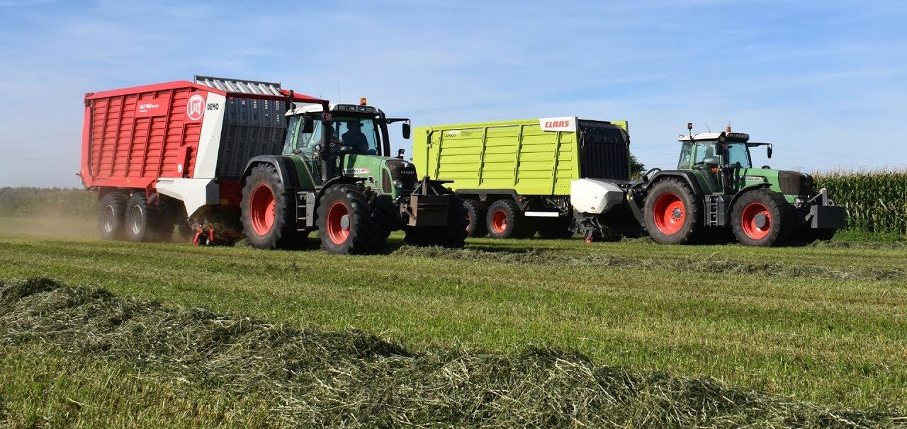 Fendt 930 & Claas Cargos 8500 + Fendt 820 & Lely Tigo XR 75 D ...